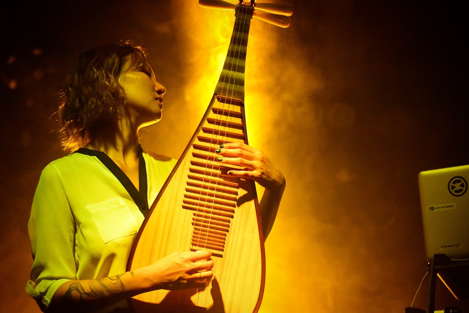 Jasmine Li: Europe & Asia Tour - AMS Bookings ASIA