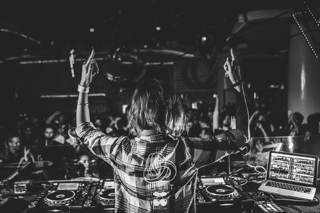 Jasmine Li - AMS Bookings ASIA